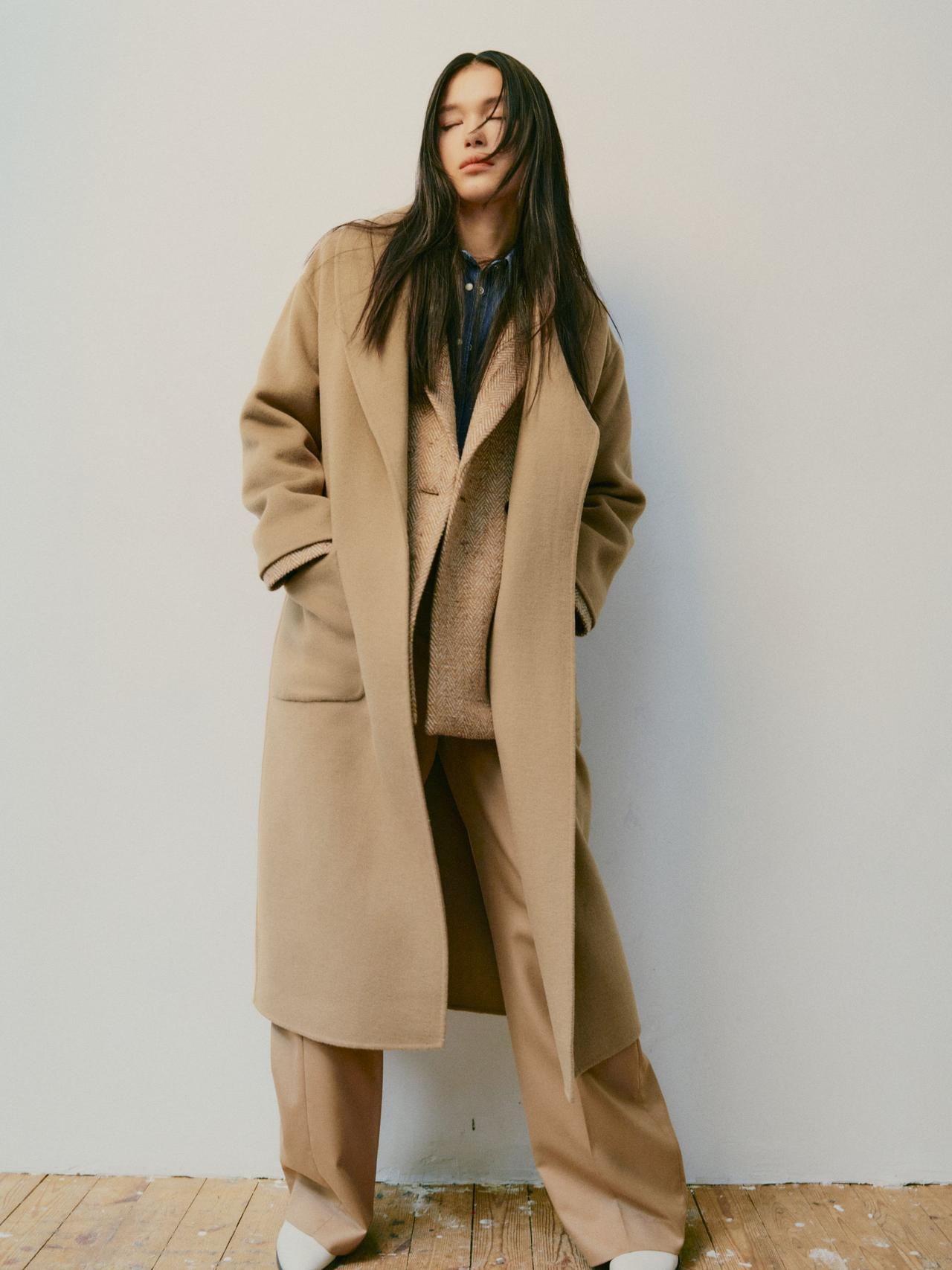 Monochrome Magic: Mastering the Art of Monochrome Outfits – Iconic India