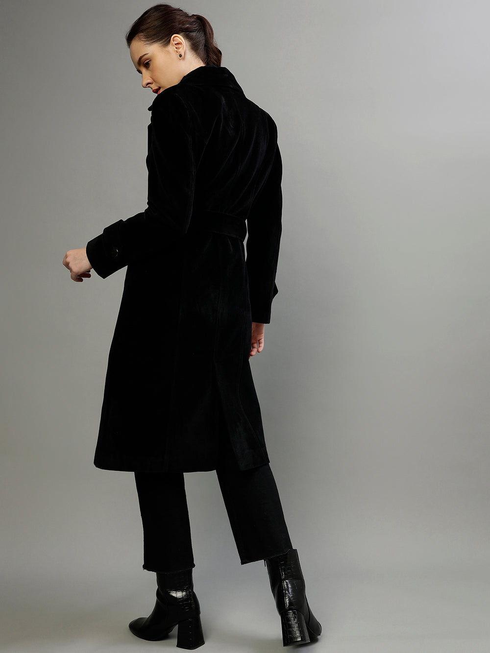 Shop Centre Stage Women Solid Notched Lapel Full Sleeves Overcoat ...