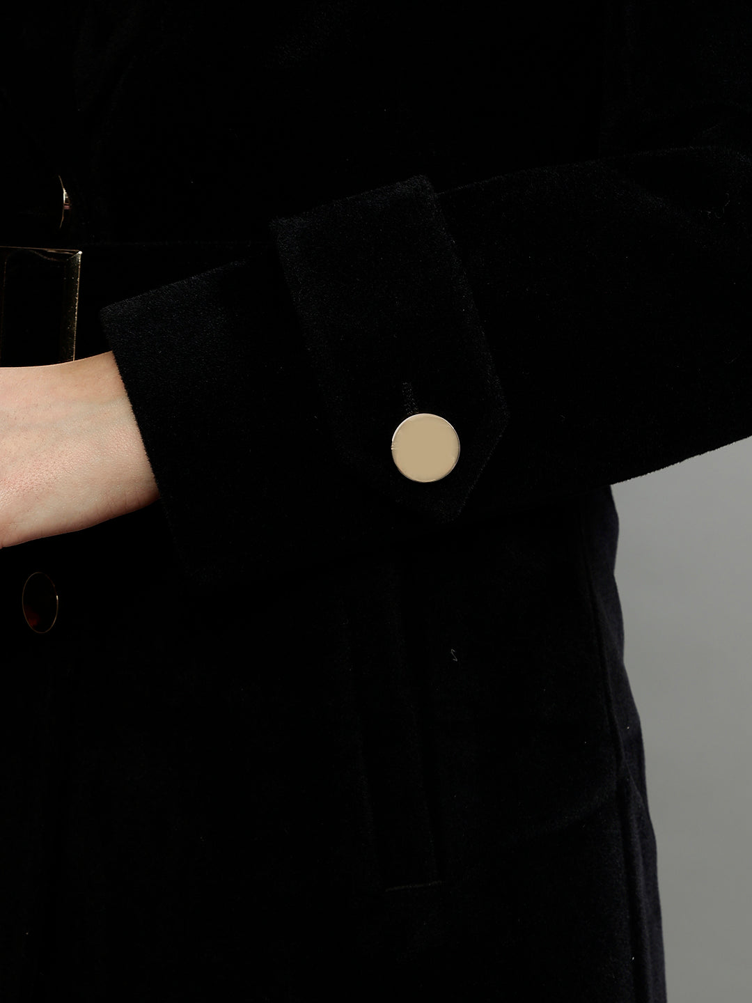 Buy Overcoats for Women Online from Top Brands | Iconic India